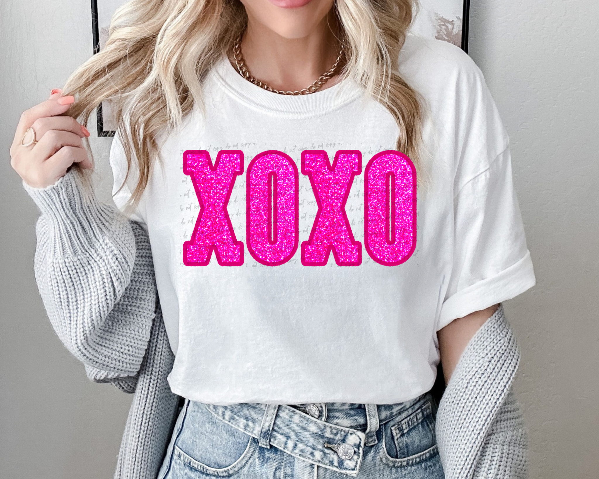 XOXO block letter hot pink 56364 DTF transfers – Mud & Grace Transfers