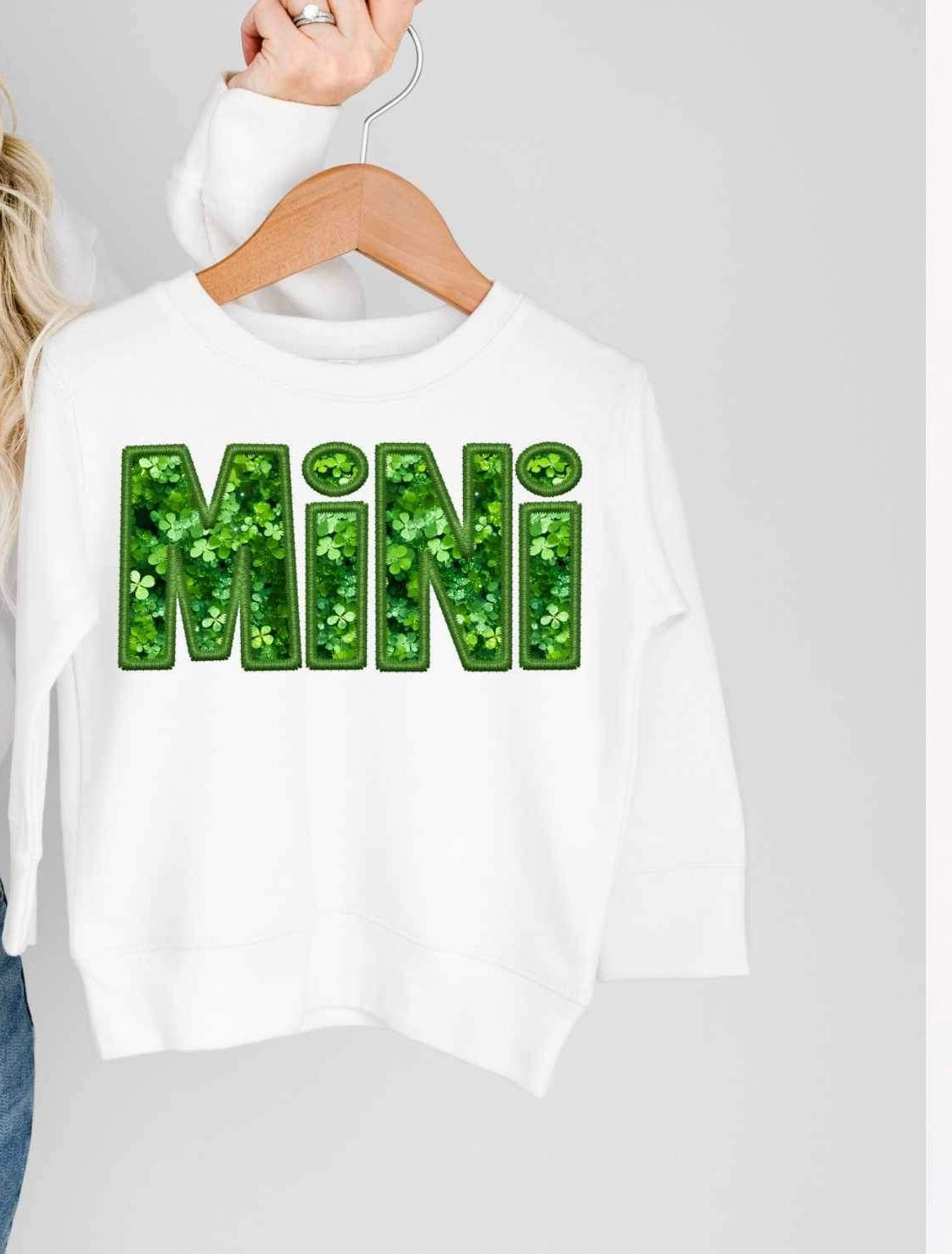 Mini clover filled (WSB) 21562 DTF transfer – Mud & Grace Transfers