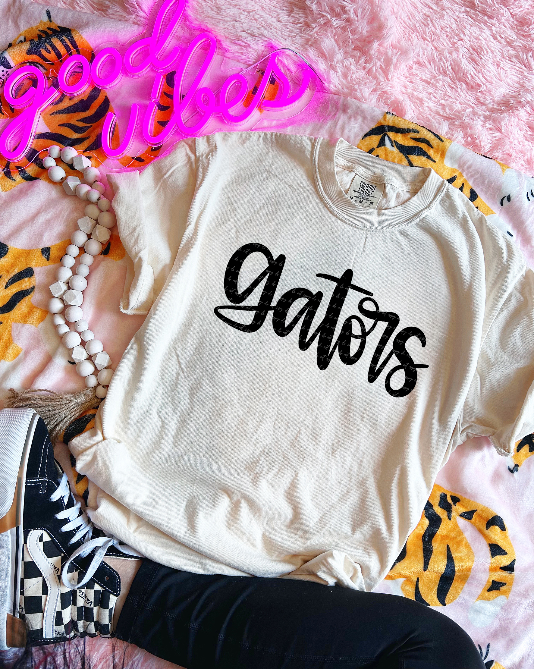 Gators Hand Lettered 54056 DTF transfer – Mud & Grace Transfers