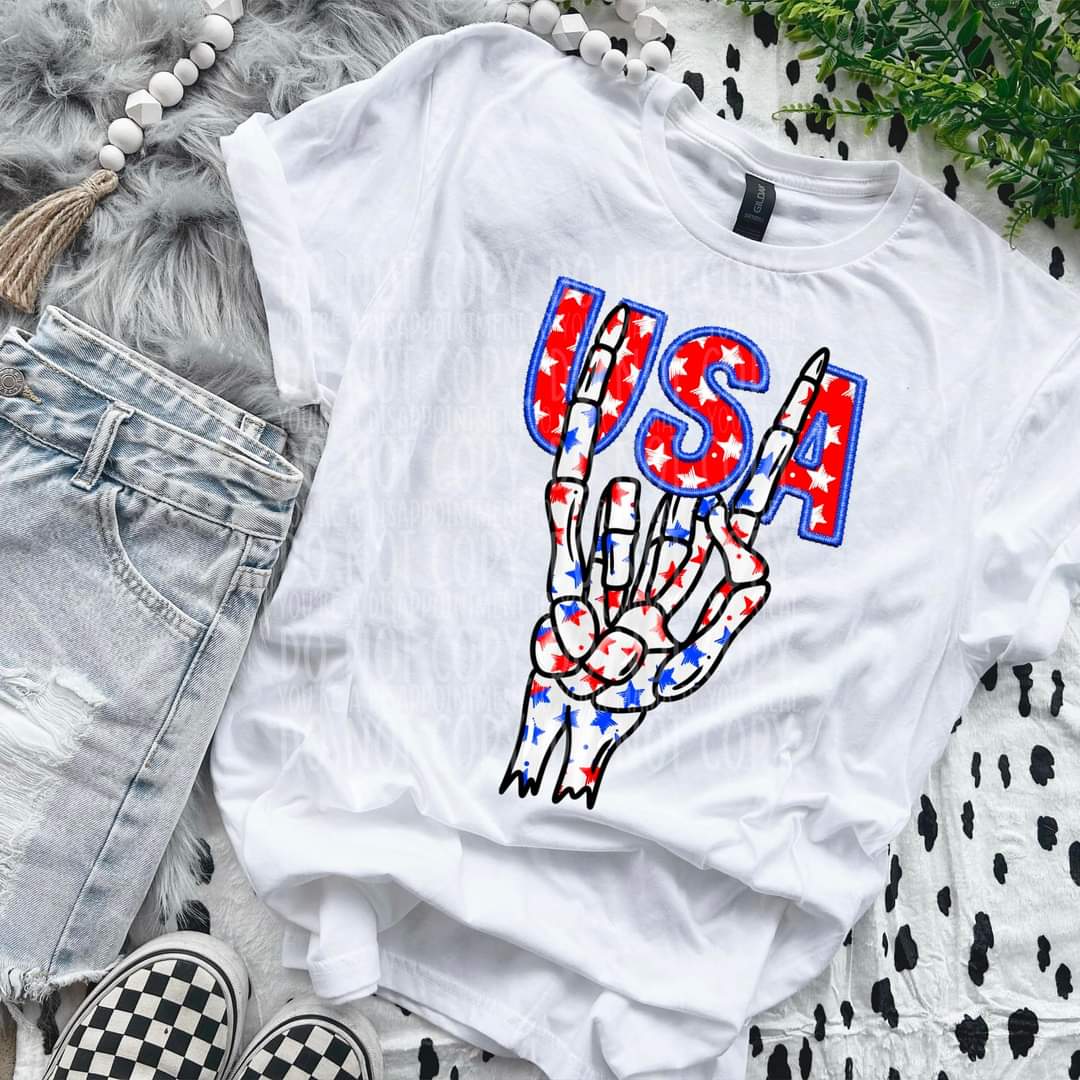 USA skellie hand (MMD) 33704 DTF transfer – Mud & Grace Transfers