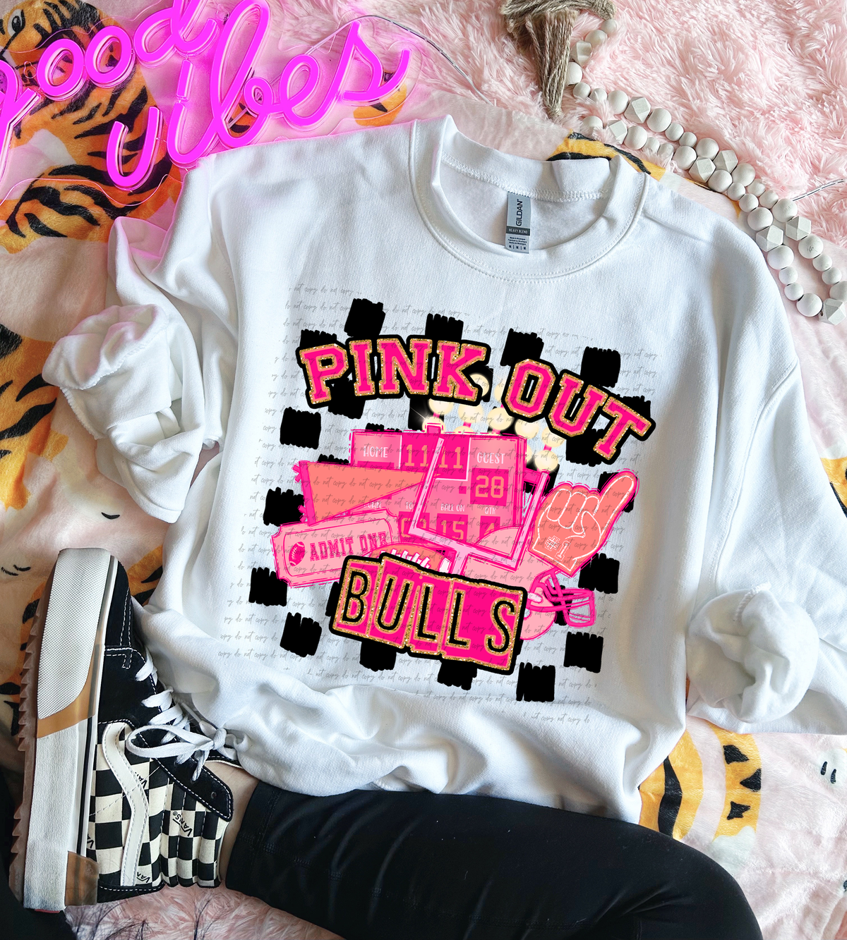 Pink Out Bulls Checkered Background 61302 DTF transfer – Mud & Grace ...